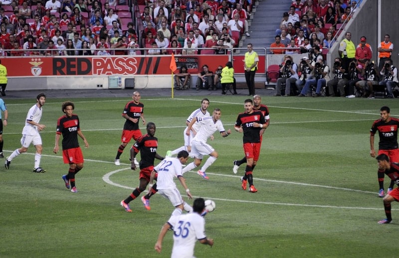 Park The Bus In Soccer: A Defensive Strategy Explained - Movin993