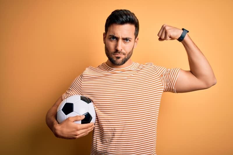 Do Soccer Players Lift Weights? - Movin993